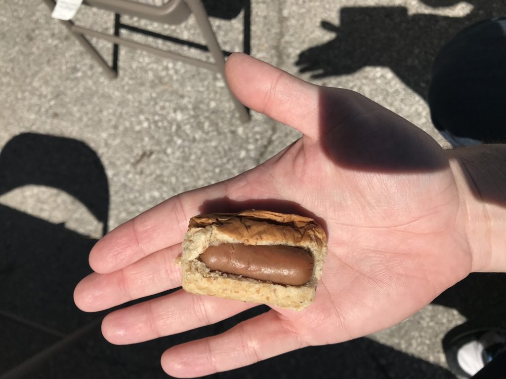 Tiny hot dog – Joe Hagen